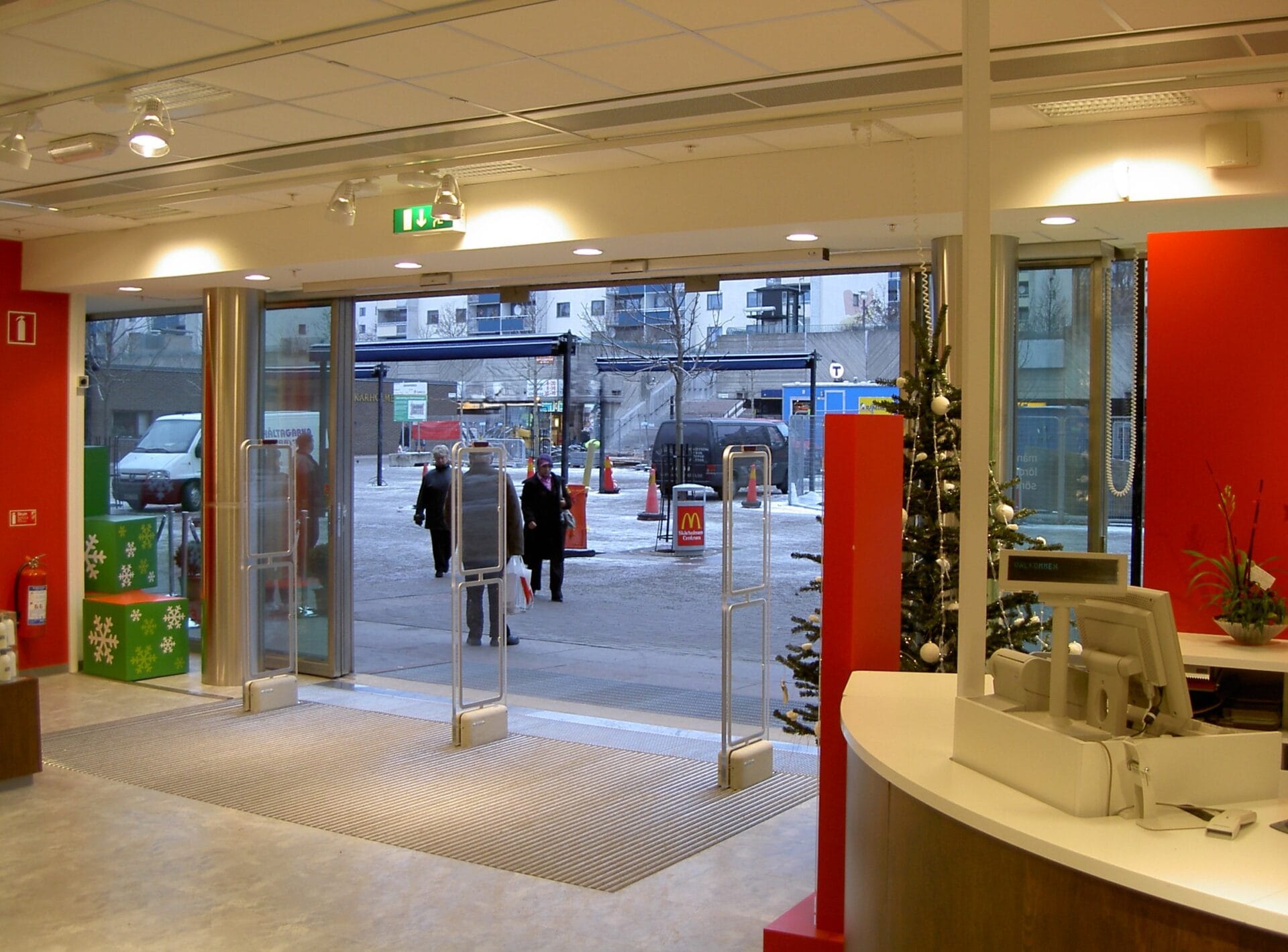 Problems with cold draught through open doors and gates? Masterveil air ...